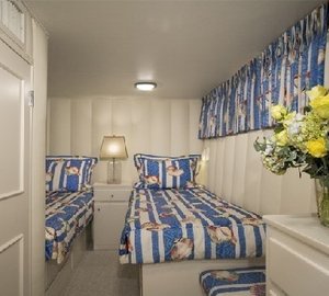 PYEWACKET Yacht Charter Details, Broward 81 | CHARTERWORLD Luxury ...